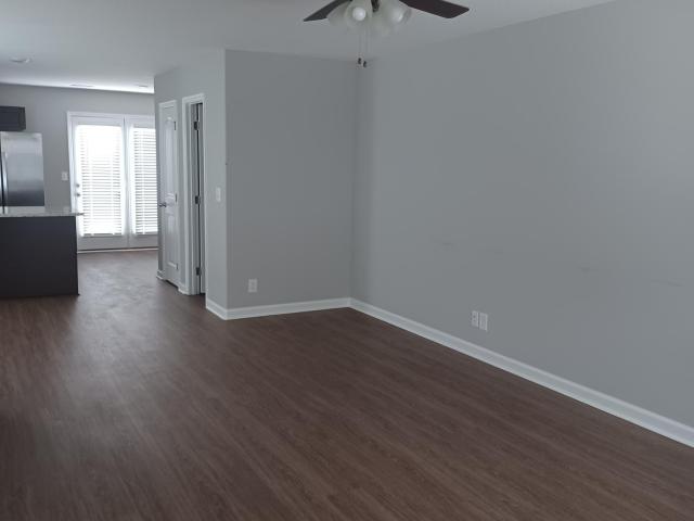 219 Woodland Valley Ln