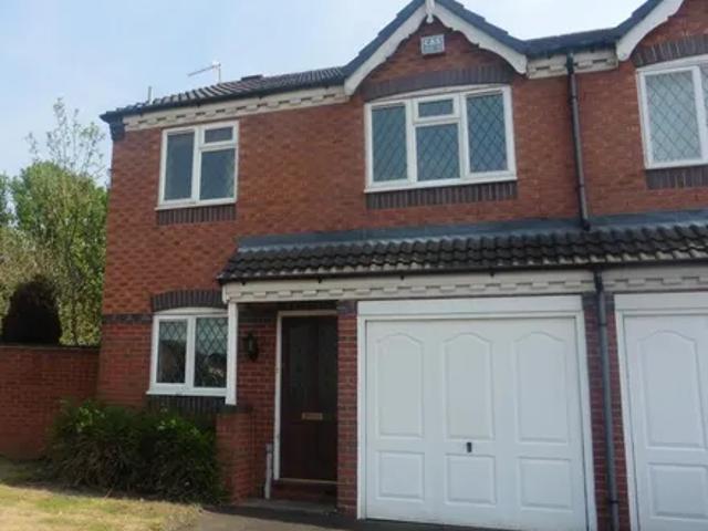 219 Woodruff Way, Walsall, WS5 4RA, United Kingdom | 3 bed duplex for rent #135675428 | Rentberry