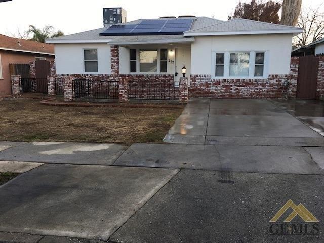 219 Woodrow St, Taft, CA 93268