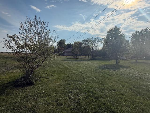 219 Wabash St, Cayuga, IN 47928 | MLS #22068