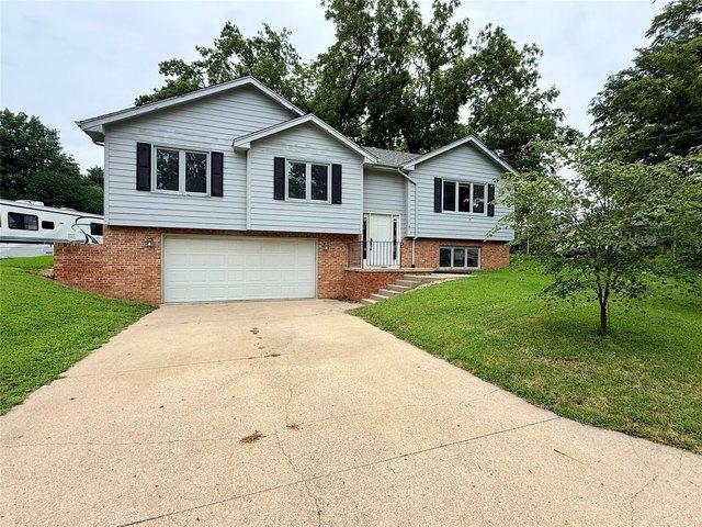 219 Walnut Dr, Martensdale, IA 50160
