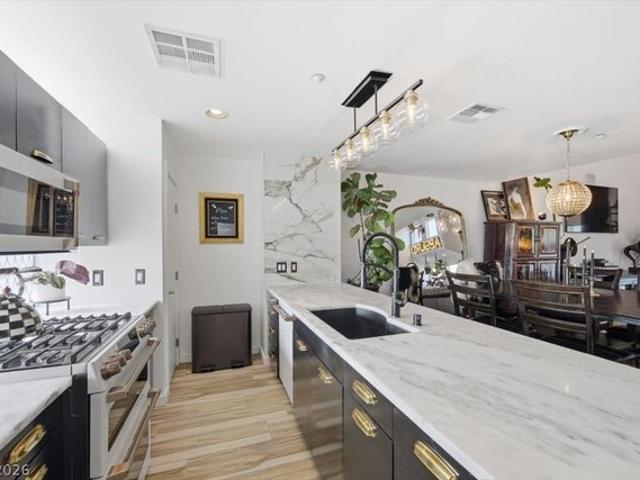 219 Tower St, Las Vegas, NV 89101