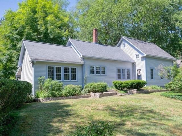 219 Tremont St, Carver, MA 02330