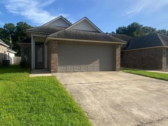 219 Twin Meadow Ln, Lafayette, LA 70508