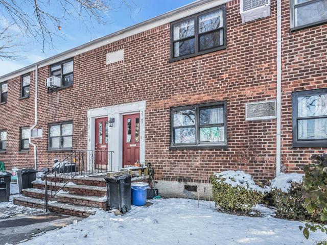 21 47 Utopia Parkway, Unit 2