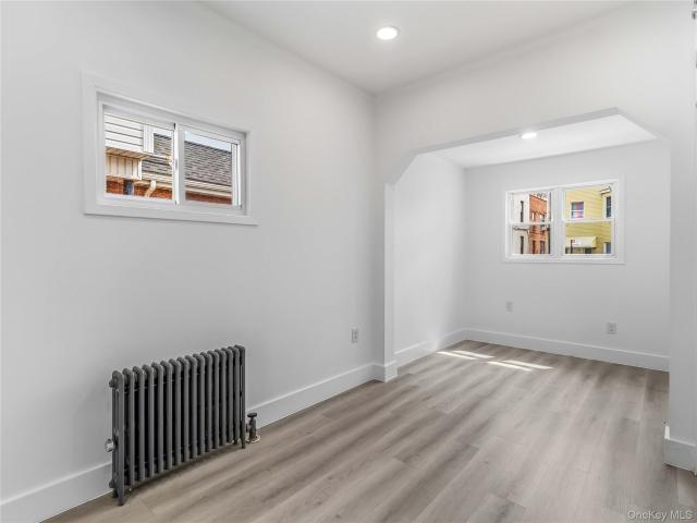 21 52 48th Street
