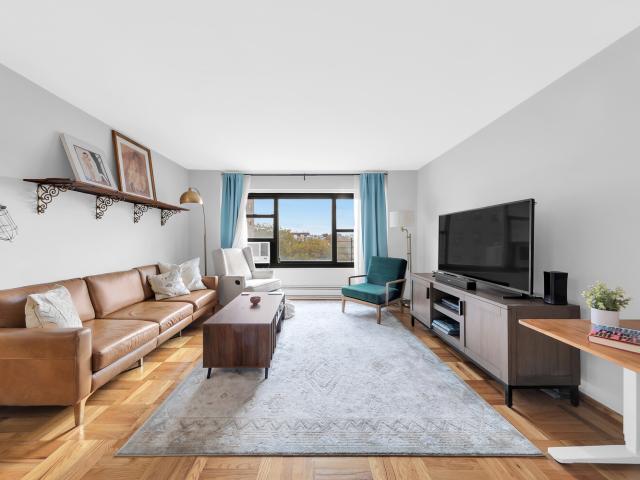 21 85 34th Avenue, Queens, NY