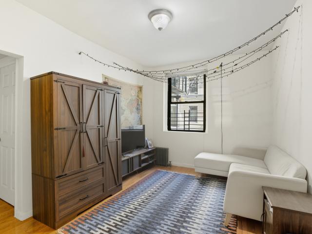 21 05 33rd Street, Queens, NY