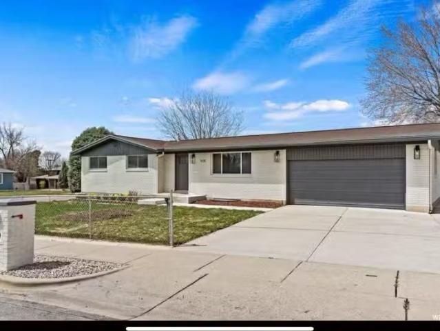 2/1 1435 East 275 North