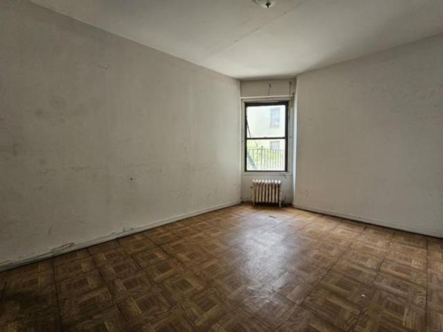 21 15 33rd Street, Queens, NY