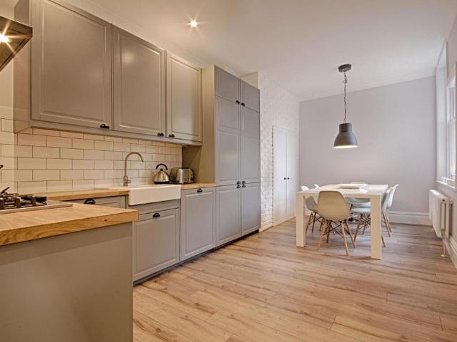 21 23 Elsynge Road, Wandsworth, SW18 3 bed apartment to rent £4,000 pcm £923 pw