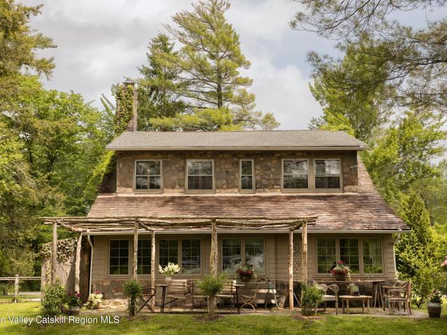 21 23 Library Lane