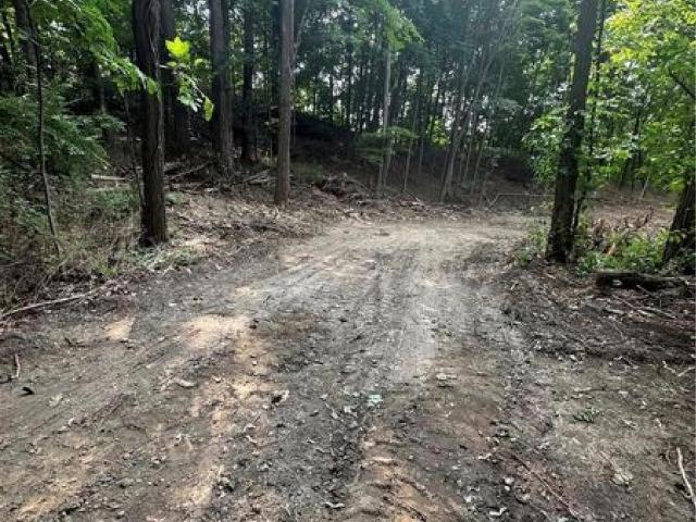 21 23 Salt Point Turnpike