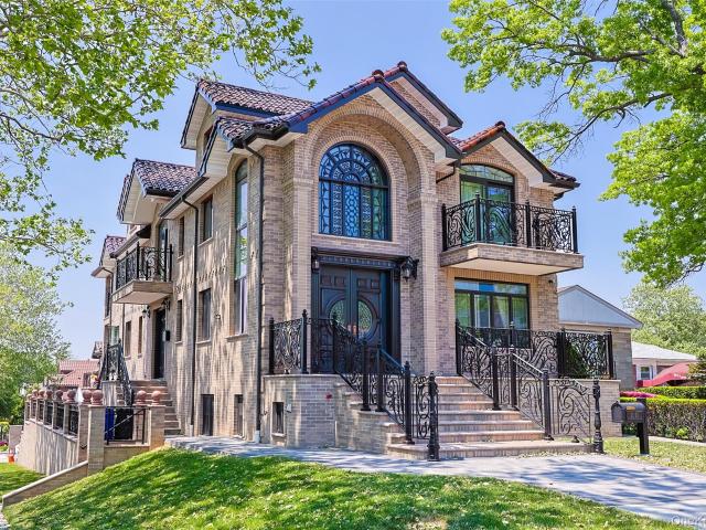 21 20 Francis Lewis Boulevard