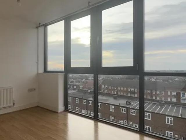 21, 21a Bramley Crescent, London, IG2 6DA, United Kingdom | 2 bed apartment for rent #132860210 | Rentberry