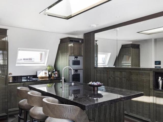 21 22, Prince of Wales Terrace, London 3 bed flat to rent £20,367 pcm £4,700 pw