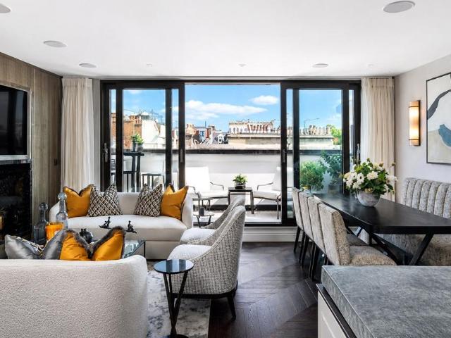 21 22 Prince Of Wales Terrace, London W8 3 bed penthouse to rent £18,200 pcm £4,200 pw