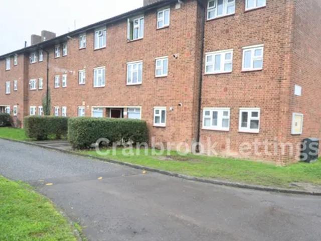 21 26 Gaysham Hall, London, IG5 0EP, United Kingdom | 2 bed apartment for rent #140800597 | Rentberry