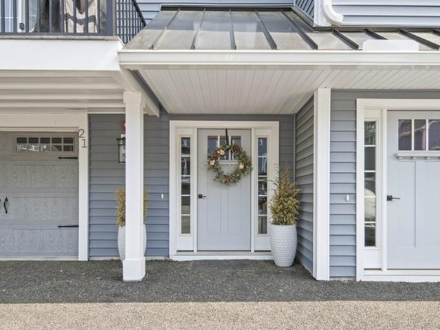 21 Thompson Way, Rye, NH 03870