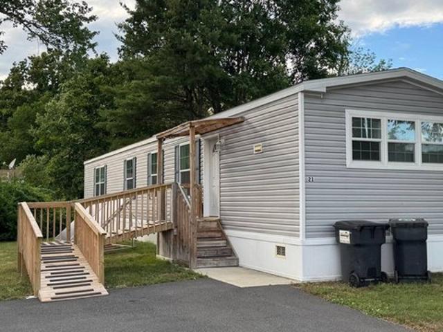 21 Tiger Lily Dr, Port Jervis, NY 12771