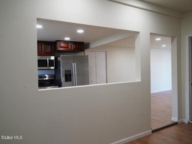 21 Van Heusen Street 2 #