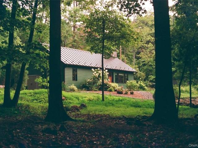 21 Vandermark Rd, Woodstock, NY 12498