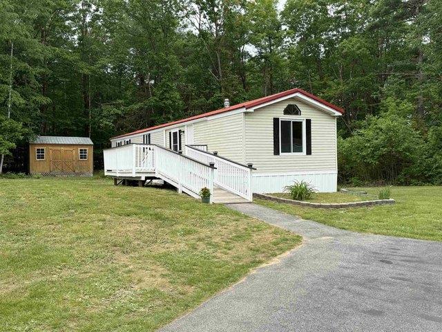 21 Valley Dr, Belmont, NH 03220