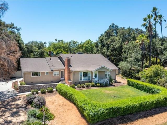 21 W Hilton Ave, Redlands, CA 92373