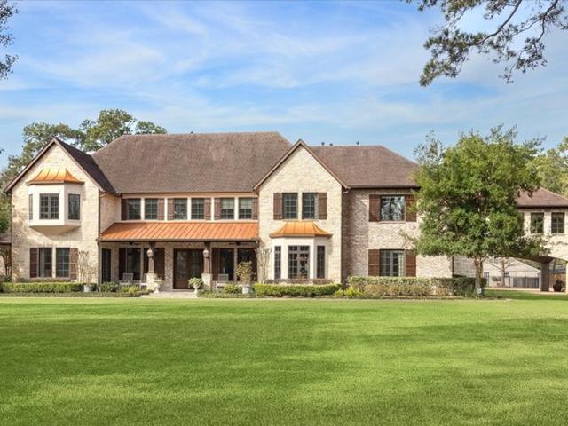 21 W Rivercrest Dr, Houston, TX 77042