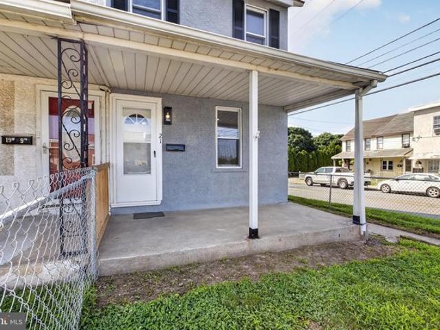 21 W 9th St, Marcus Hook, PA 19061
