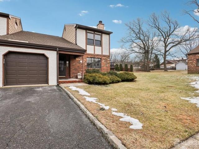 21 Wellington Ct, Sayreville, NJ 08872