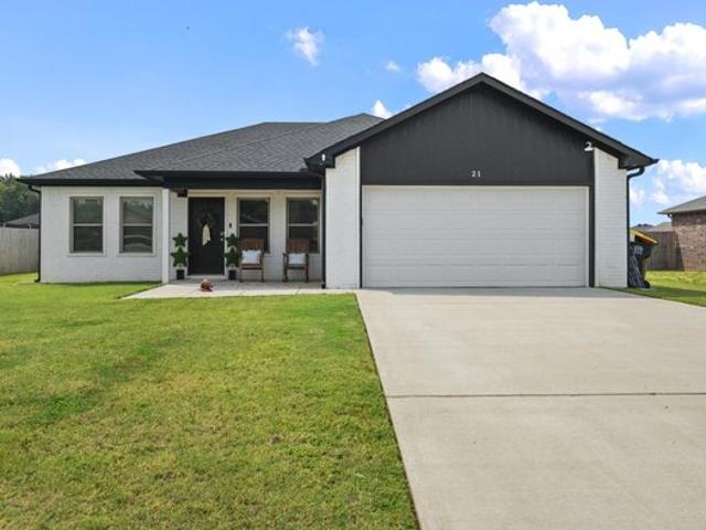 21 Winchester Dr, Ward, AR 72176
