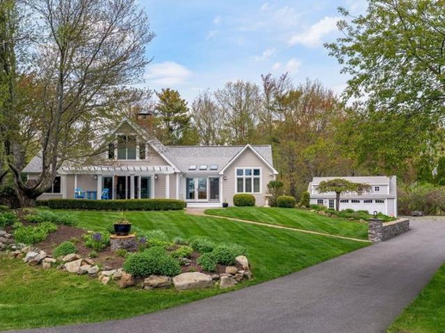 21 Windemere Pl, Kennebunkport, ME 04046