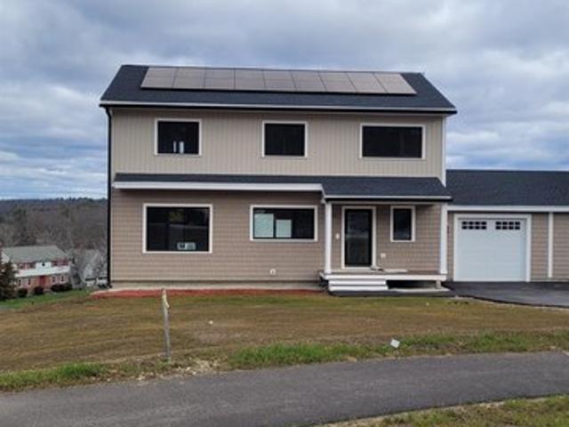 21 Windsor Ln Unit A, Hudson, NH 03051