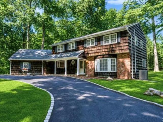 21 Wilderness Rd, Nissequogue, NY 11780