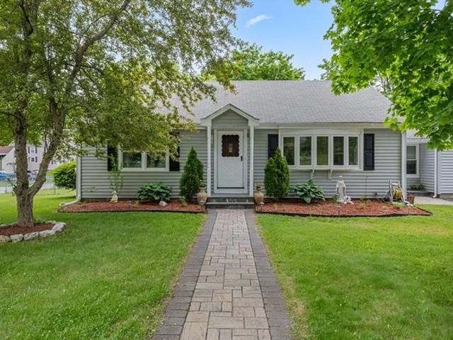 21 William Ward St, Uxbridge, MA 01569