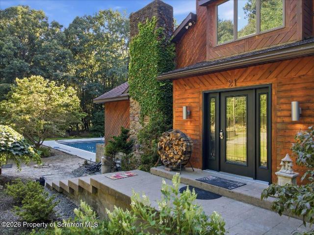 21 Wisnosky Drive