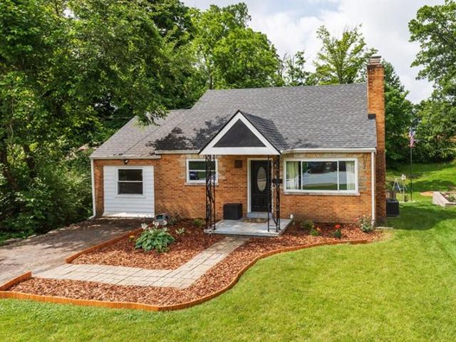 21 Woodland Ave, Florence, KY 41042