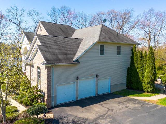 21 Woodmere Road