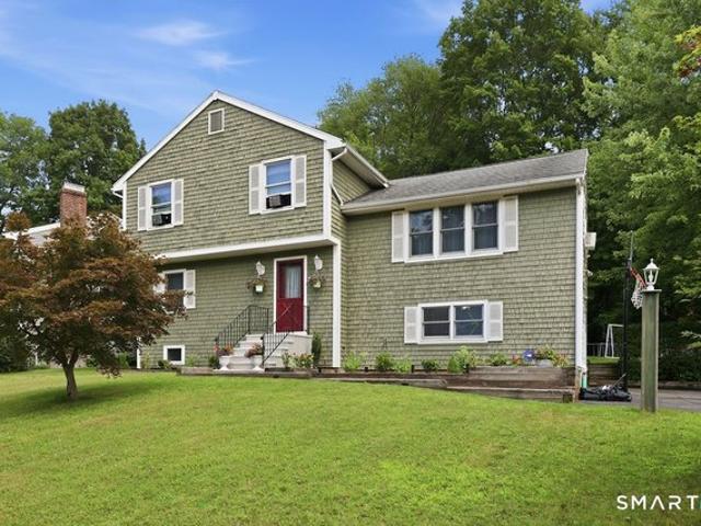 21 Woodside Dr, Farmington, CT 06085