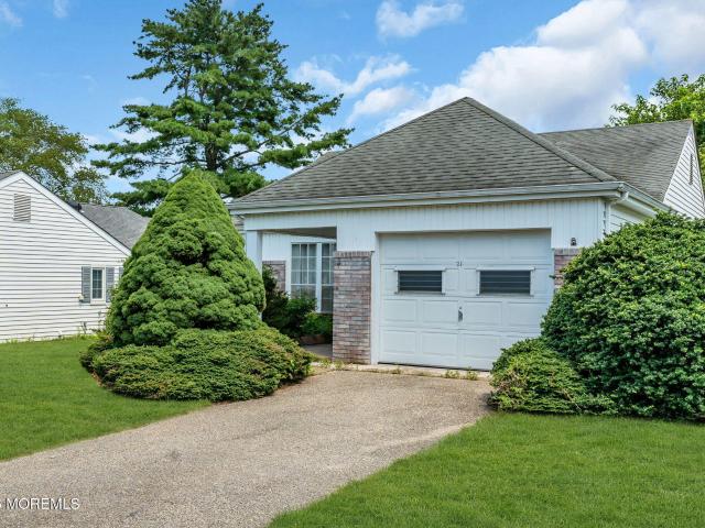 21 Woodstock Lane