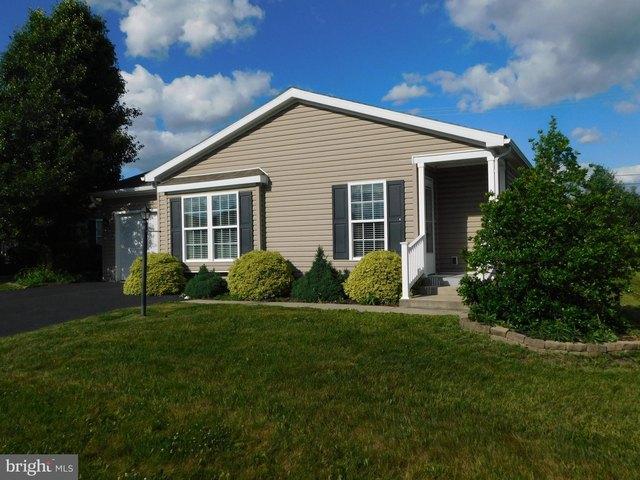 21 Wren Dr, Bechtelsville, PA 19505