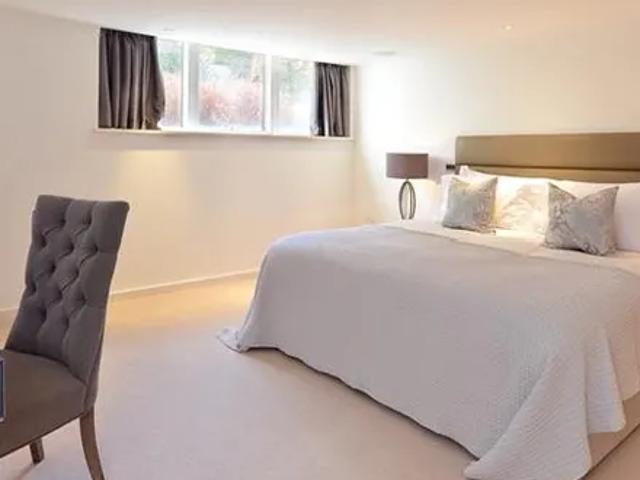 21 Young Street, 19 27 Young Street, London, W8 5EH, United Kingdom | 2 bed duplex for rent #140226733 | Rentberry