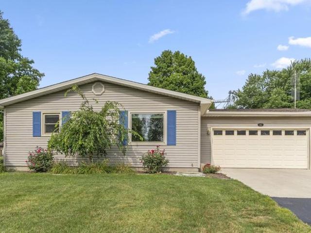 21 Yvonna St, Leesburg, IN 46538