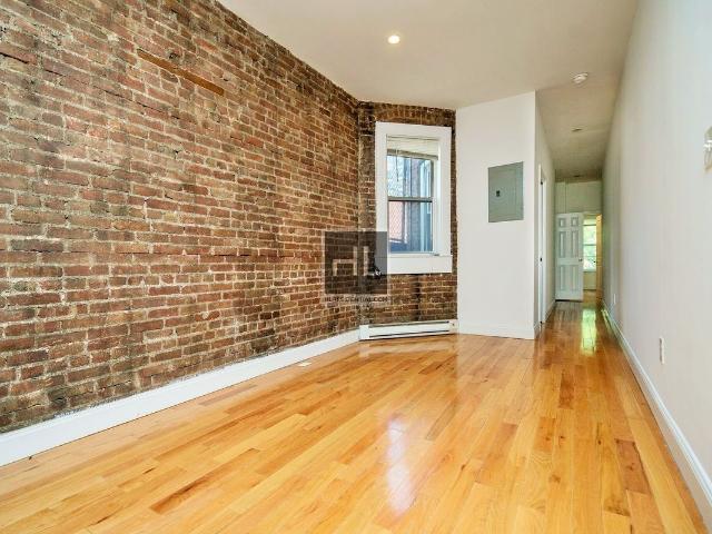21 Adelphi Street, Brooklyn, NY