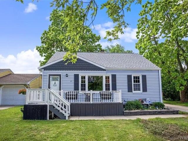 21 Alliger Dr, Tonawanda, NY 14150