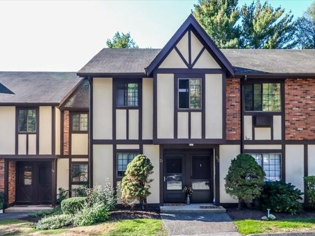 21 Andover Ct Unit 21, Brookfield, CT 06804