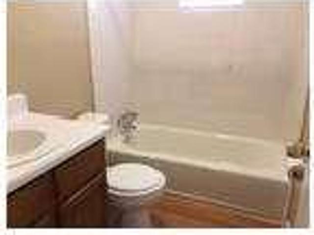 2/1 apartment. All Electric, central heat & air