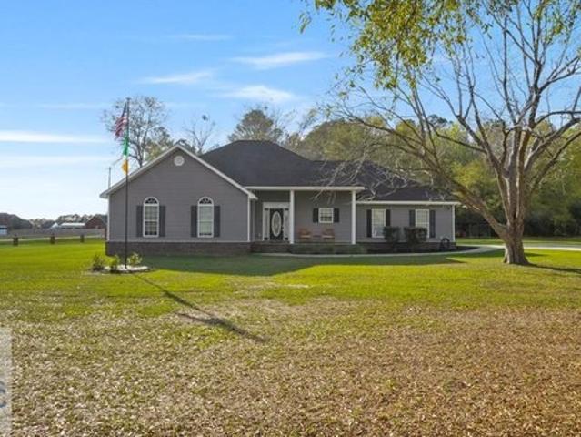 21 Bailey Dr, Jesup, GA 31545