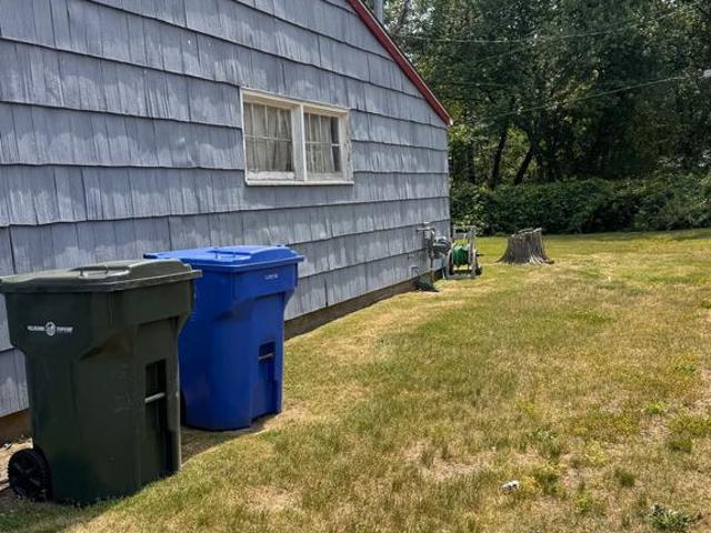 21 Bartlett Lane